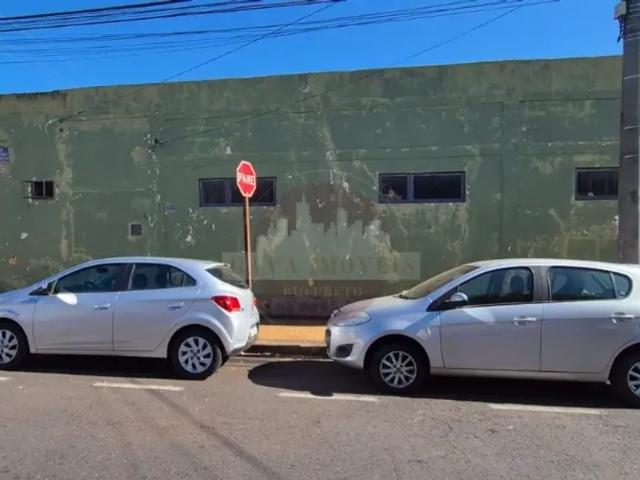 Imóvel Comercial À Venda no Centro, com 5 salas, próximo a Sorveteria Elite