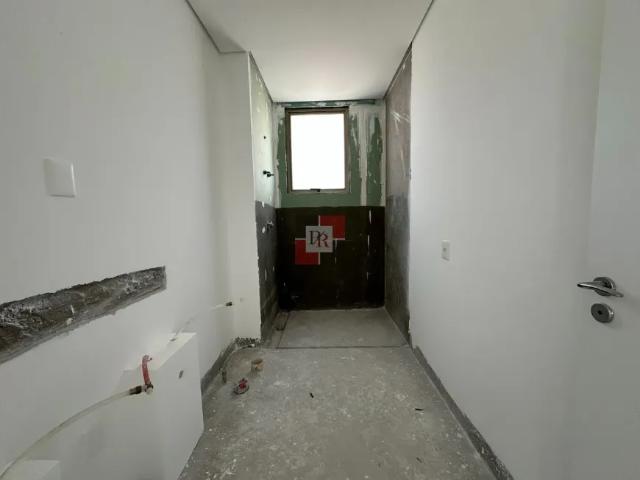 Imóvel de 192m² com 3 Suítes, Varanda e Lazer Completo em Condomínio Exclusivo!