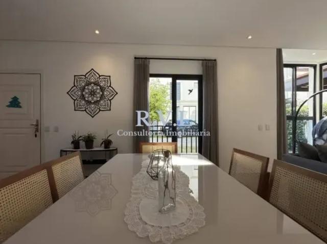 Imóvel de alto padrão em condomínio na Vila Giglio, Atibaia SP: 4 suítes, 2 salas, 3 vagas, 251 m²