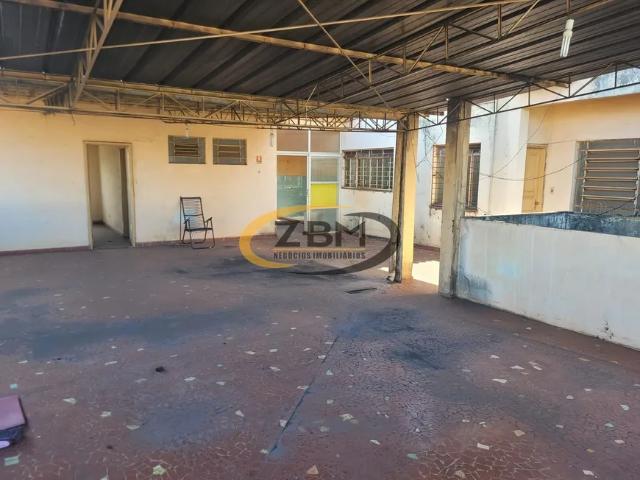 Imóvel de esquina a venda, Rua Tremembés com Av Dez de Dezembro, Lojas comerciais e sobreloja, 754