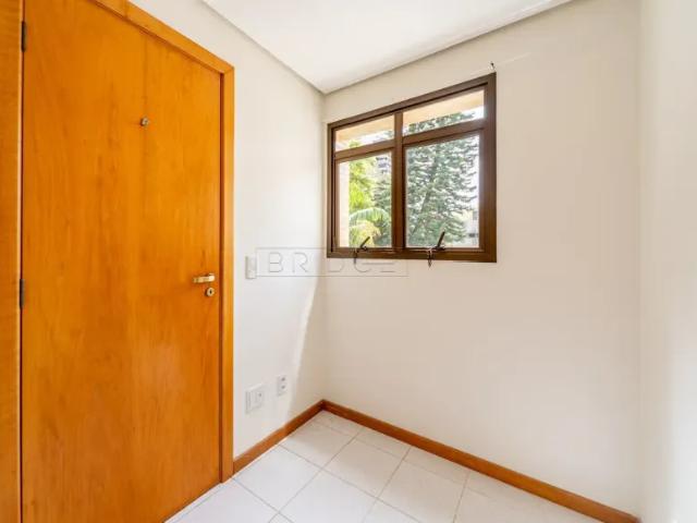 Imóvel para venda tem 14 metros quadrados com 3 quartos em Auxiliadora Porto Alegre RS