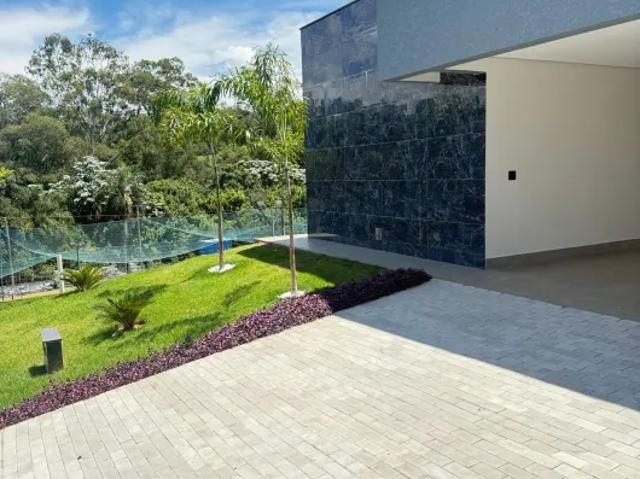 Imóvel para venda tem 300 metros quadrados com 3 quartos
