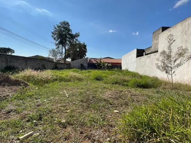Imóvel para venda tem 450 metros quadrados em Jardim Portugal São José dos Campos SP