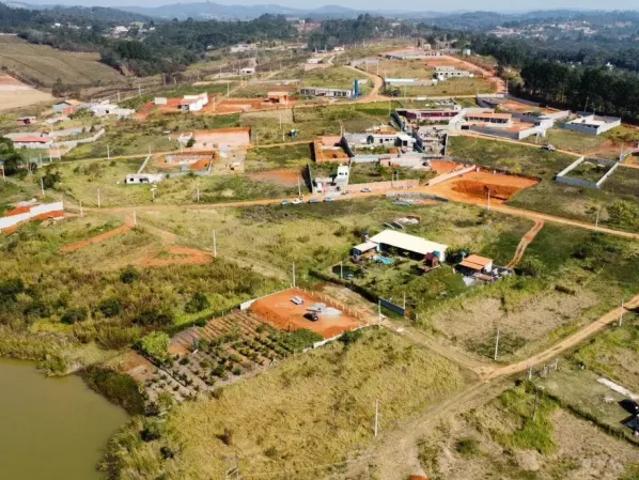 Imóvel para venda tem 500 metros quadrados em Recreio Topázio Caucaia do Alto cotia sp