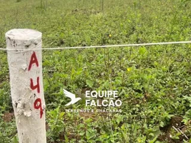 Imóvel para venda tem 500 metros quadrados em Recreio Topázio Caucaia do Alto cotia sp