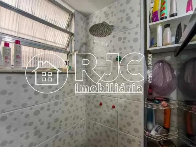 Imóvel para venda tem 54 metros quadrados com 3 quartos em Tijuca Rio de Janeiro RJ