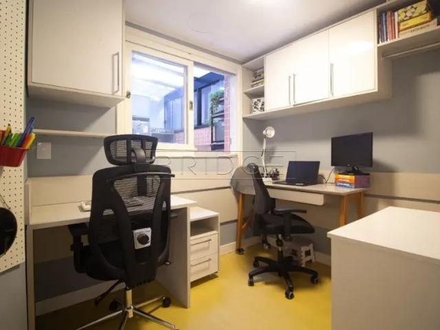 Imóvel para venda possui 106 metros quadrados com 2 quartos em Bela Vista Porto Alegre RS