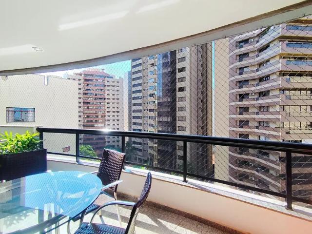 Imóvel para venda possui 137 metros quadrados com 3 quartos em Centro Londrina PR