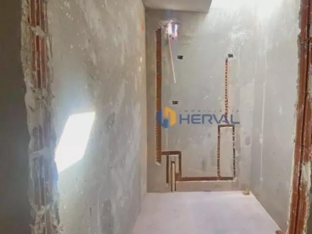 Imóvel para venda possui 140 metros quadrados com 3 quartos em Jardim Pinheiros Maringá PR