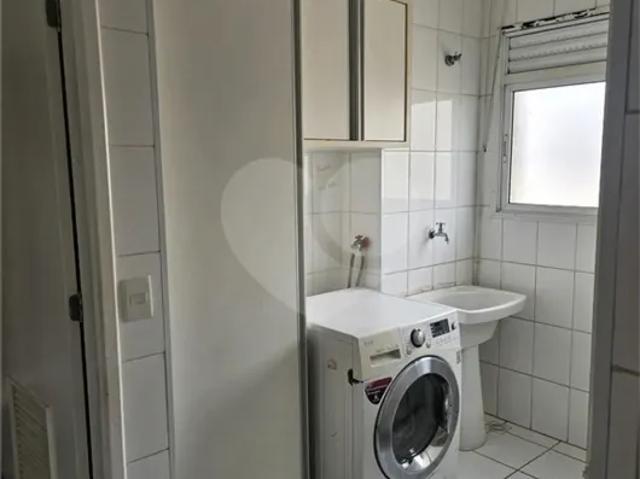 Imóvel para venda possui 182 metros quadrados com 3 quartos em Real Parque São Paulo SP