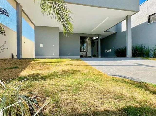 Imóvel para venda possui 205 metros quadrados com 4 quartos em Das Indústrias Senador Canedo GO