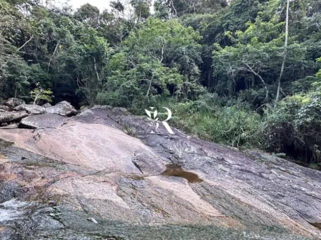 Imóvel para venda possui 22000 metros quadrados em Secretário Petrópolis RJ