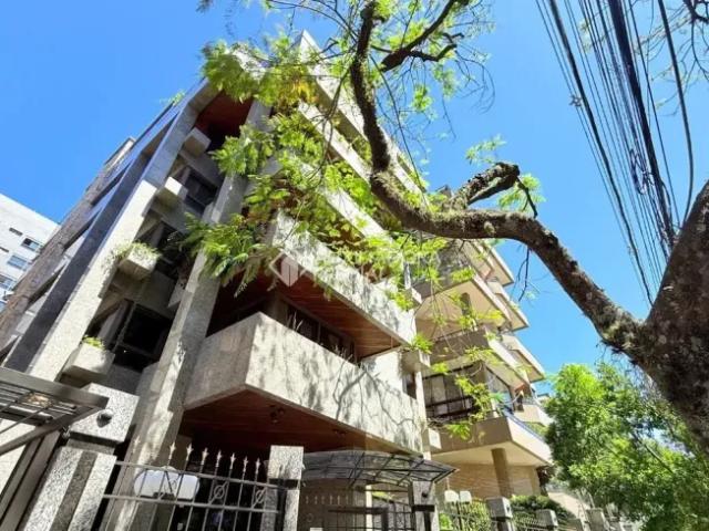 Imóvel para venda possui 341 metros quadrados com 4 quartos em Moinhos de Vento Porto Alegre RS