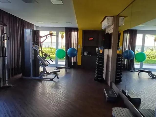 Imóvel para venda possui 54 metros quadrados com 1 quarto em Centro Florianópolis SC