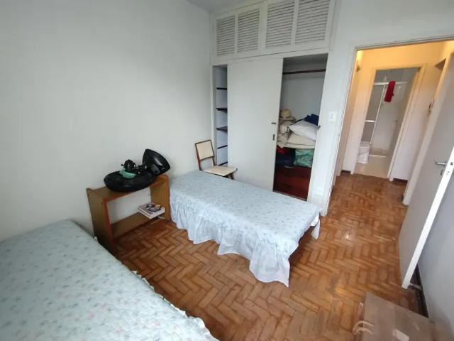 Imóvel para venda possui 60 metros quadrados com 2 quartos em Pitangueiras Guarujá SP