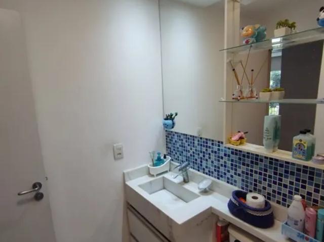 Imóvel para venda possui 68 metros quadrados com 2 quartos em Jardim Tupanci Barueri SP