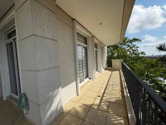 Imóvel para aluguel e venda com 250 metros quadrados com 4 quartos