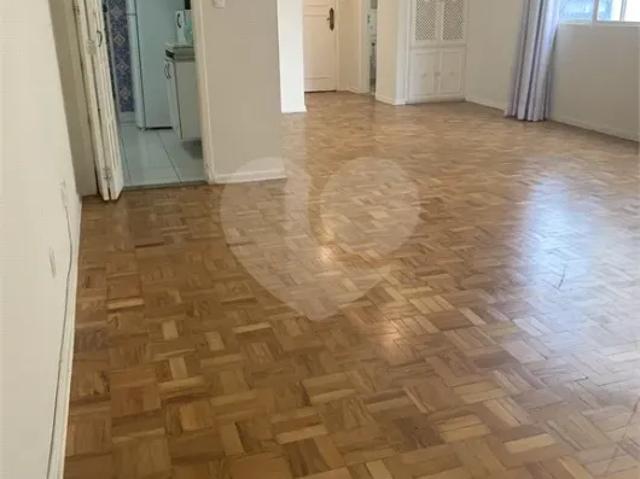 Imóvel para venda possui 160 metros quadrados com 3 quartos