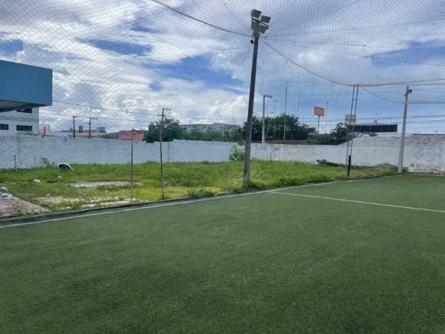 Imóvel para aluguel e venda possui 1800 metros quadrados em Calhau São Luís MA