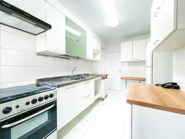 Imóvel para aluguel e venda possui 112 metros quadrados com 3 quartos