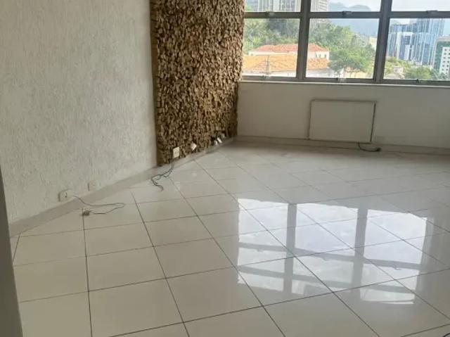 Imóvel para aluguel e venda possui 40 metros quadrados com 2 quartos em Centro Rio de Janeiro RJ
