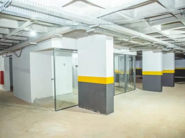 Imóvel para aluguel e venda possui 750 metros quadrados na Av. JK condominio platz