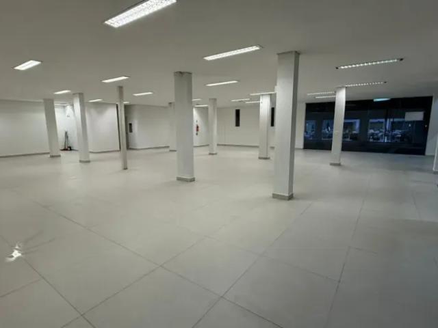 Imóvel para aluguel possui 477 metros quadrados em Centro Balneário Camboriú SC