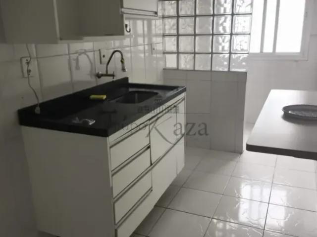 Imóvel para aluguel possui 57 metros quadrados com 2 quartos