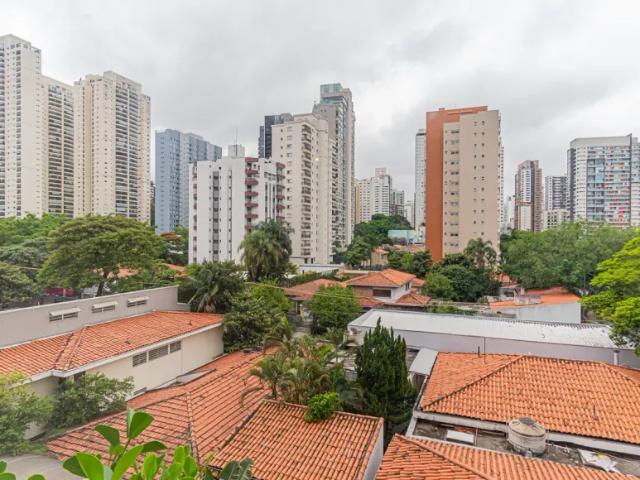 Imóvel para aluguel possui 90 metros quadrados com 2 quartos em Cidade Monções São Paulo SP