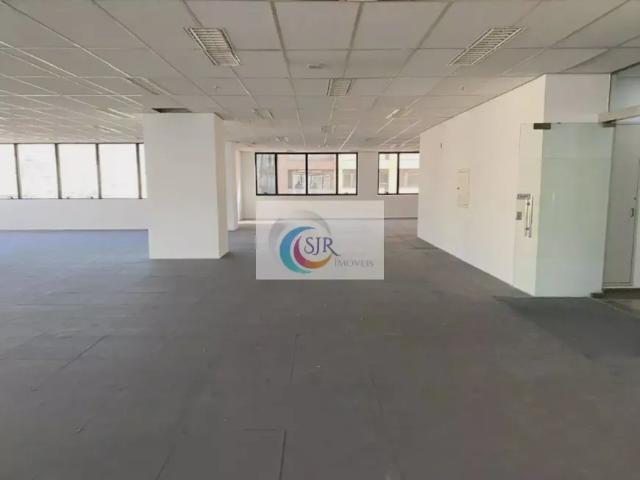 Imóvel para aluguel possui 1038 metros quadrados em Água Branca São Paulo SP