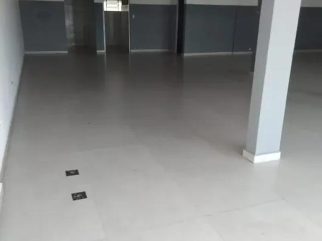 Imóvel para aluguel possui 250 metros quadrados