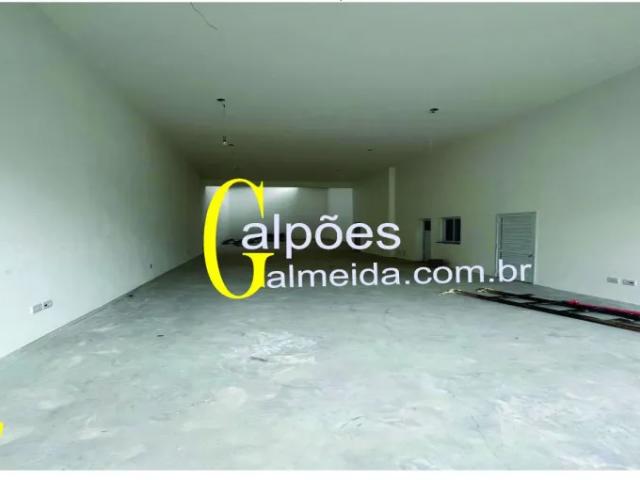 Imóvel para aluguel possui 300 metros quadrados em Vila Anastácio São Paulo SP