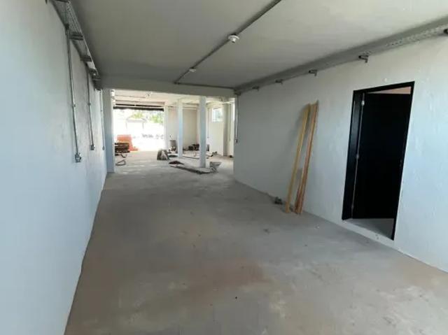 Imóvel para aluguel tem 180 metros quadrados na Av Raposo Tavarez em Paulicéia Piracicaba SP