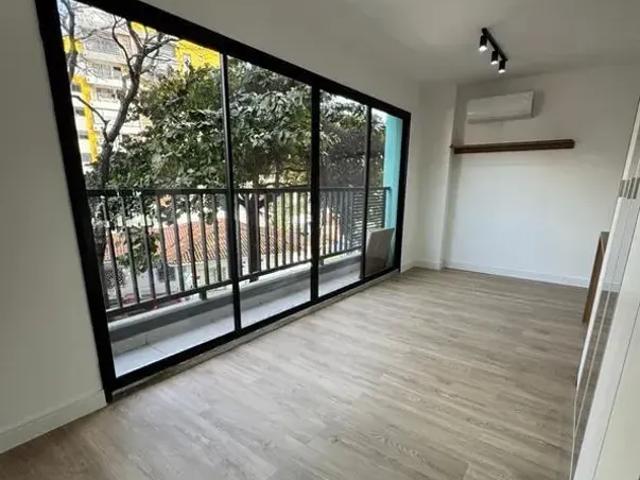 Imóvel para aluguel tem 37 metros quadrados com 1 quarto