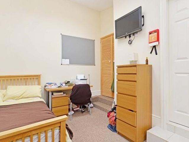 Immaculate Studio in Broomhall!