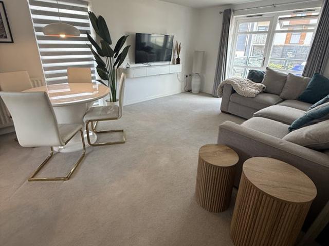 Immaculate 2 bedroom Apartment