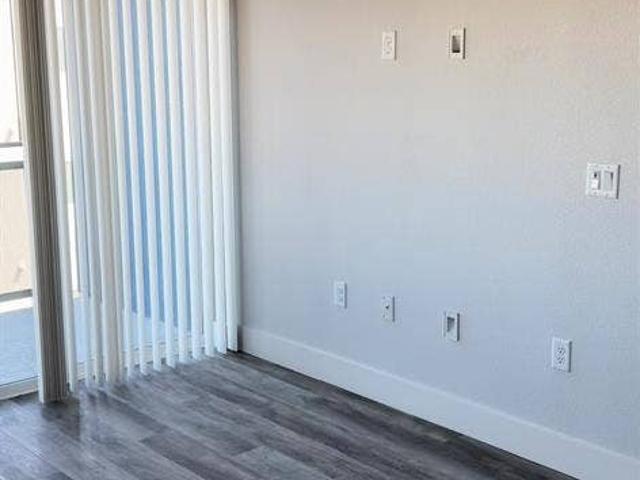 Immd. Room at 2 bd 2 ba!