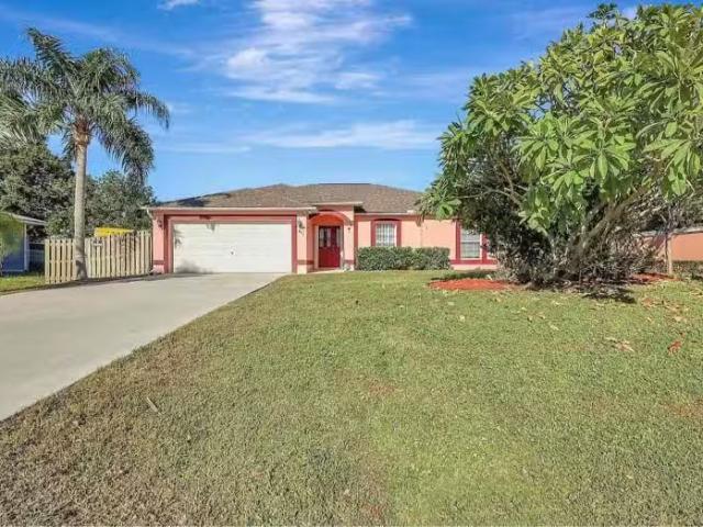 Immediate move in 5839 Clifton Blvd #2C