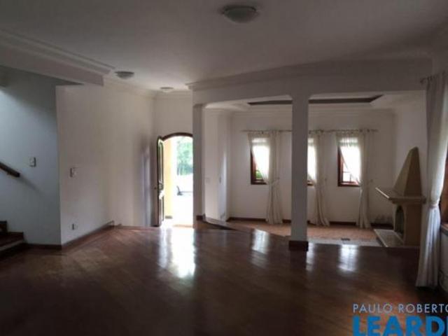 Imoveis na Morada dos Pinheiros Aldeia da Serra