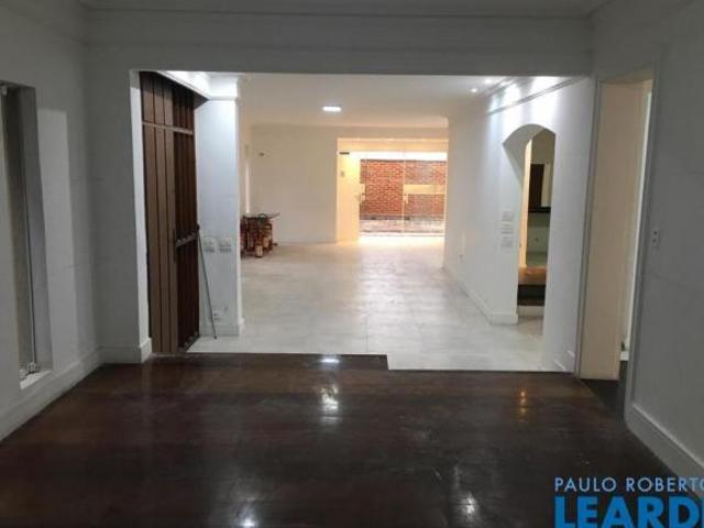 Imoveis na Aclimação