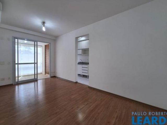 Imoveis na Vila Anastácio
