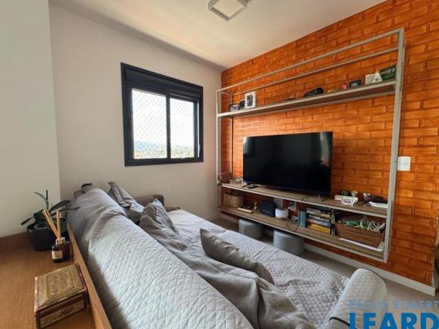 Imoveis na Vila Anastácio