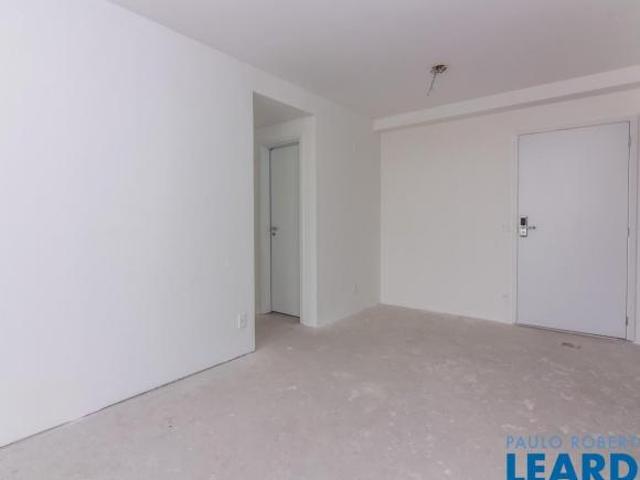 Imoveis na Vila Anastácio