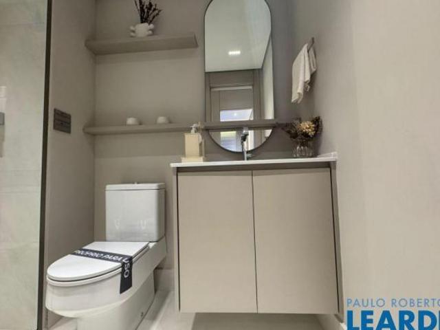 Imoveis na Vila Anastácio