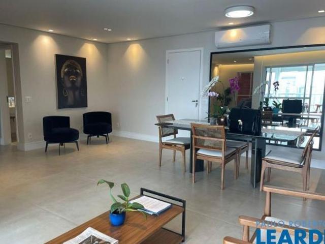 Imoveis na Vila Anastácio