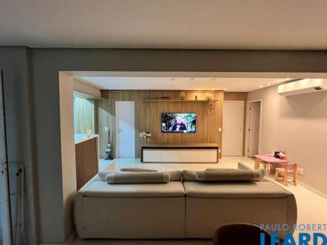 Imoveis na Vila Anastácio
