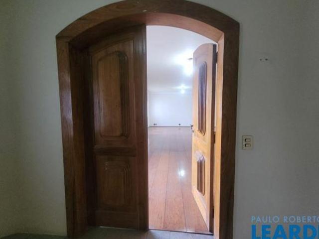Imoveis na Vila Assunção