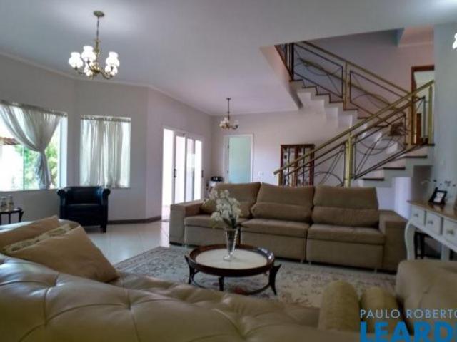 Imoveis na Vila Hípica I