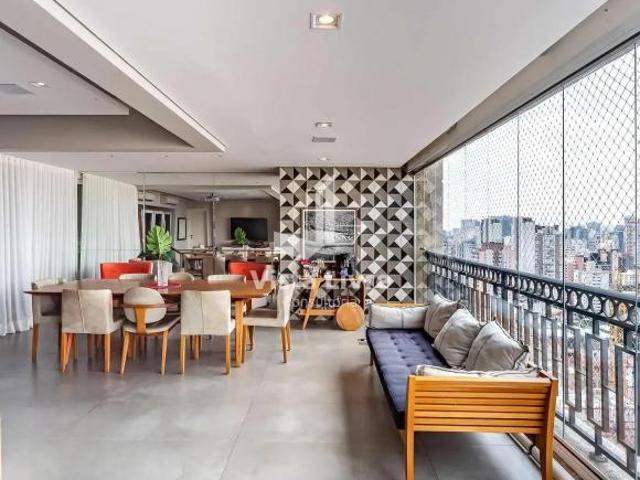 Apartamento à venda na Vila Olímpia