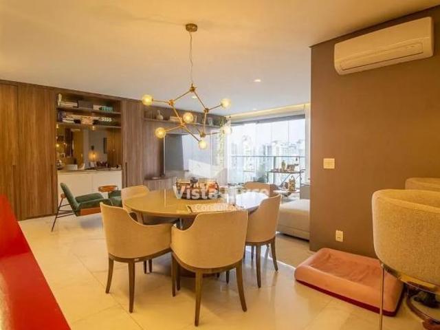 Apartamento à venda na Vila Olímpia